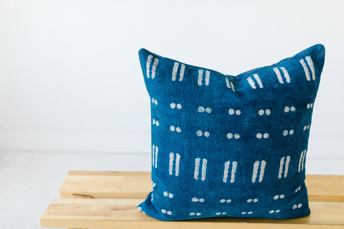 Bagru | Handmade throw pillows and blankets | The Global Stitch